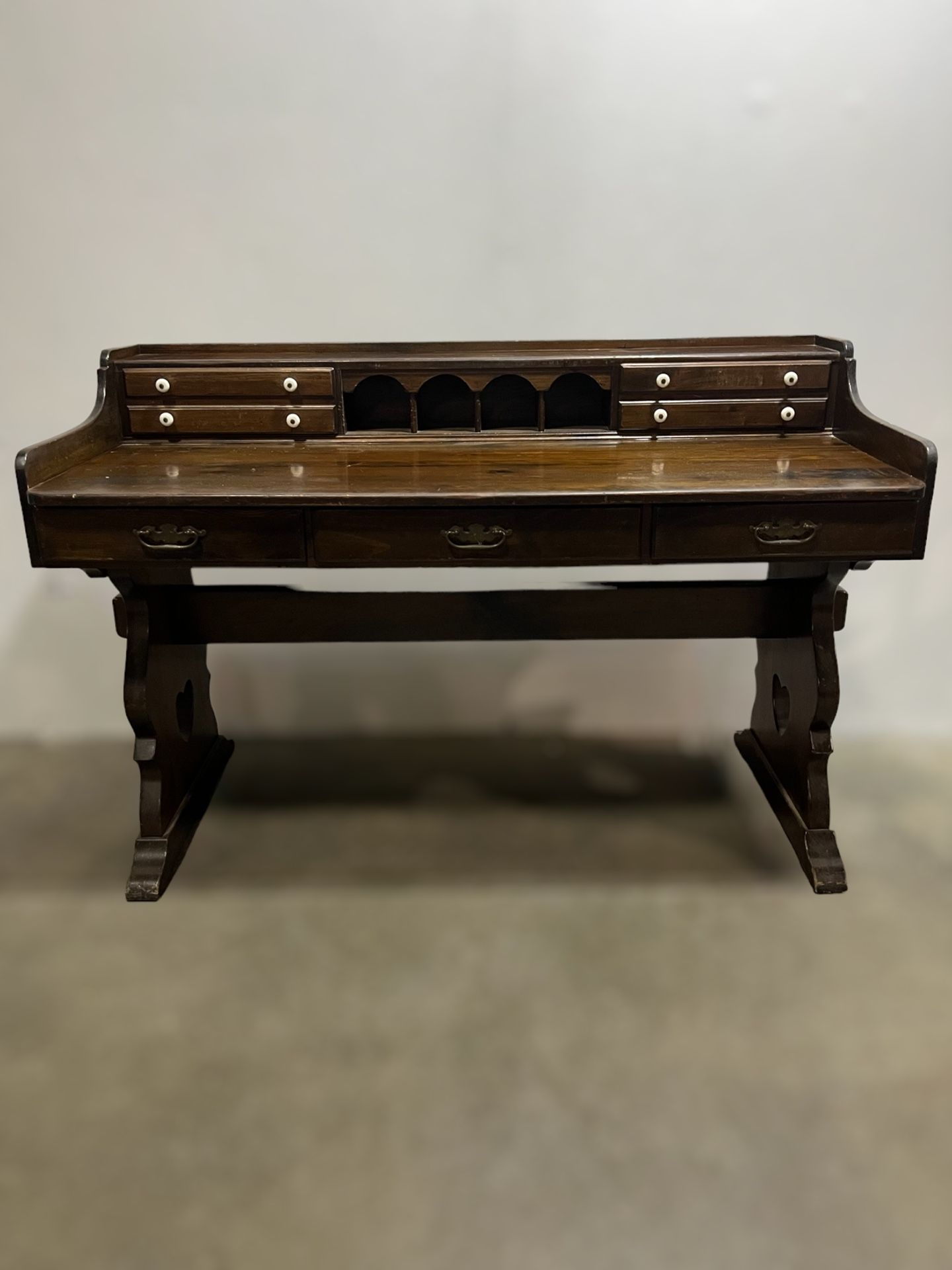 Antique Solid Wood Bookkeeper’s Desk for Sale in Mount Vernon, WA - OfferUp