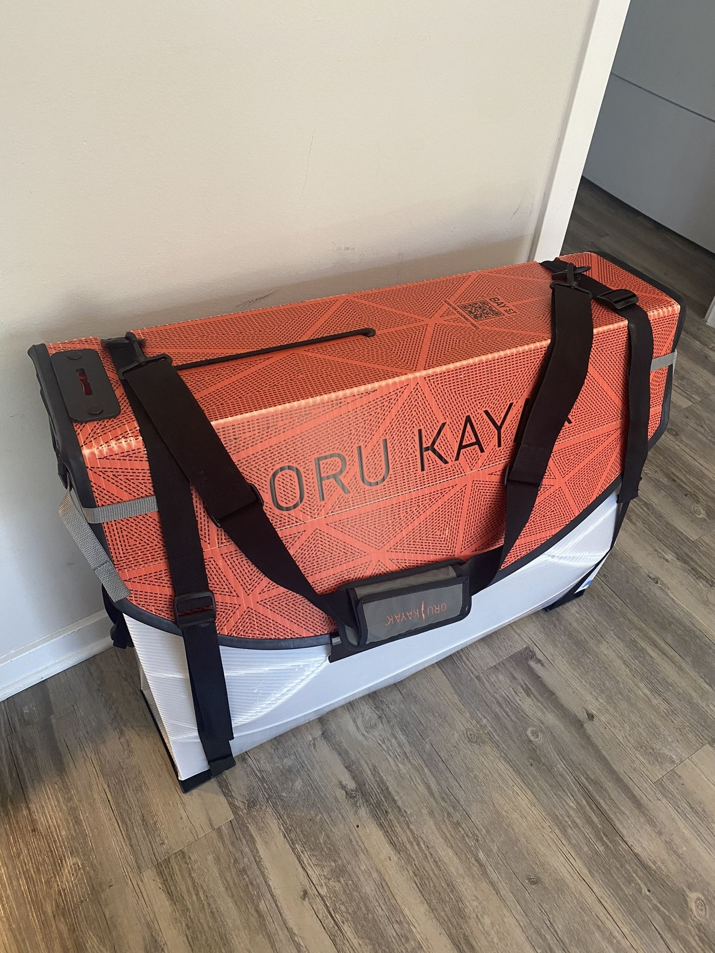 Oru Folding Kayak (Bay ST) for Sale in Phoenix, AZ - OfferUp