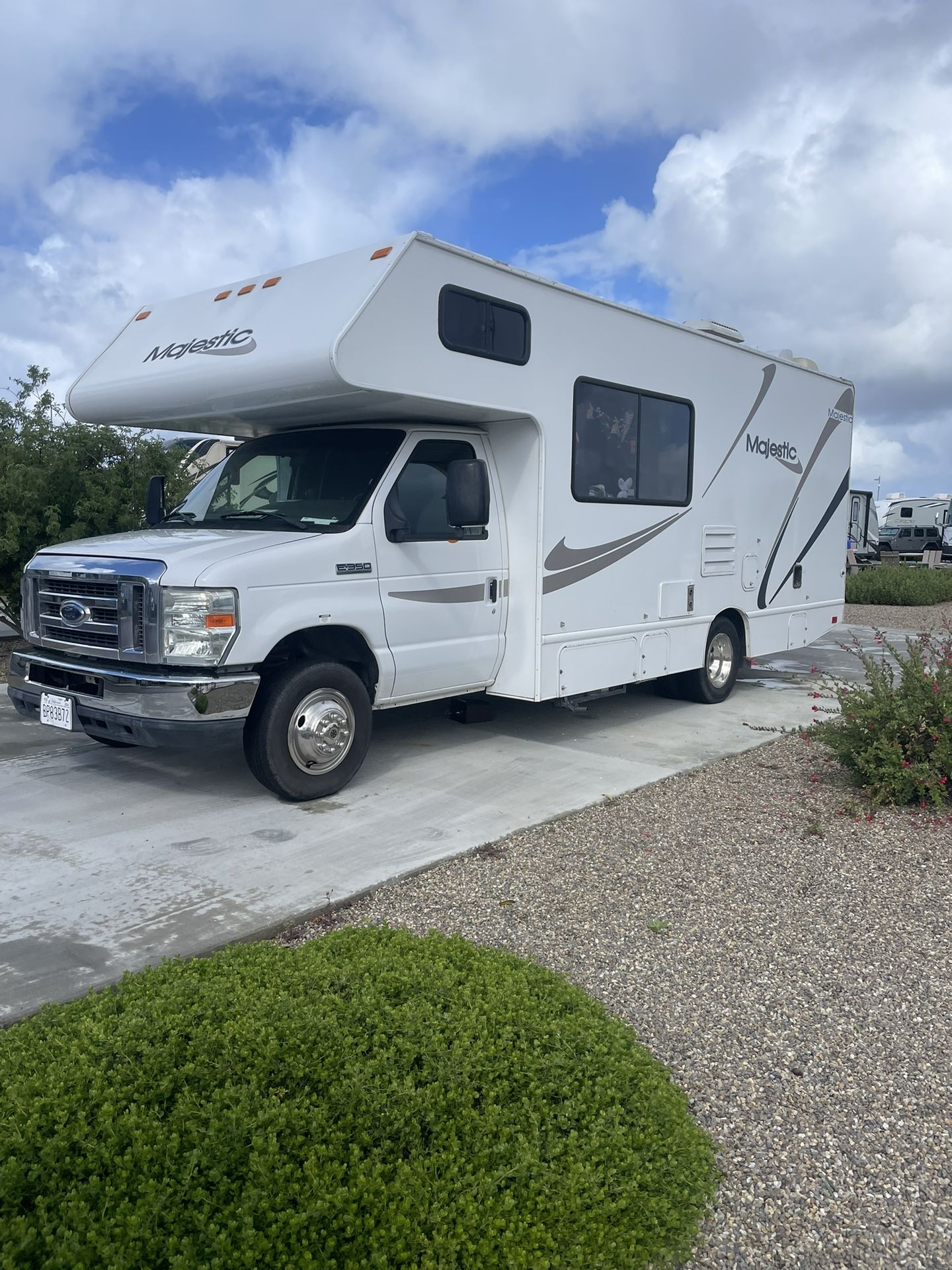 2012 Ford Majestic Rv Class C 24ft Motorhome for Sale in Anaheim, CA ...