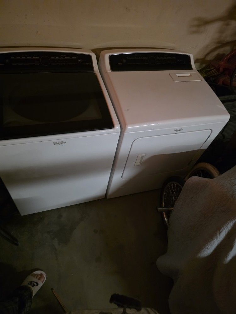 Whirlpool Cabrio Large Load Washer With Steam Function for Sale in Glmn ...