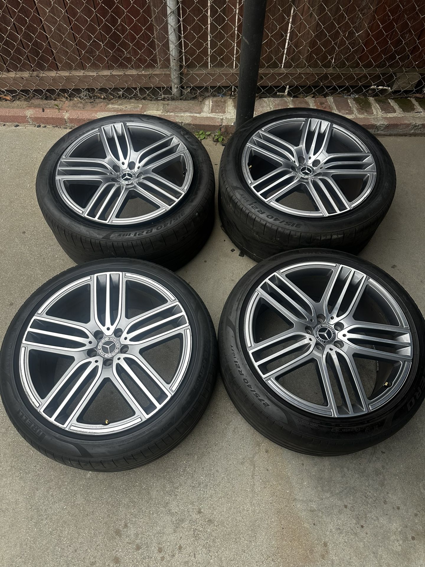 Gls 450 Oem Wheels for Sale in Whittier, CA - OfferUp