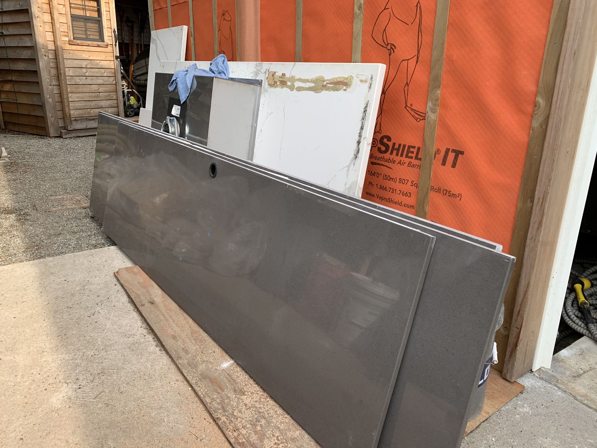 Countertop - Solid Stone/Granite for Sale in Bellevue, WA - OfferUp