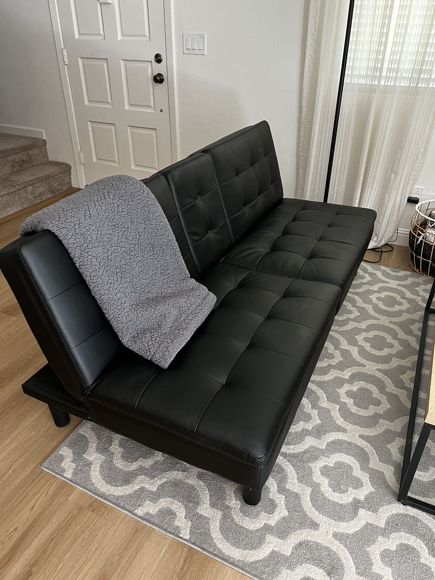 Black Leather Lay Down Sofa for Sale in Phoenix, AZ - OfferUp