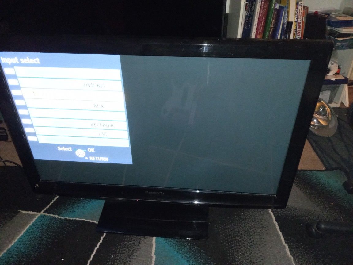 PANASONIC PLASMA TV 42" for Sale in Bakersfield, CA - OfferUp