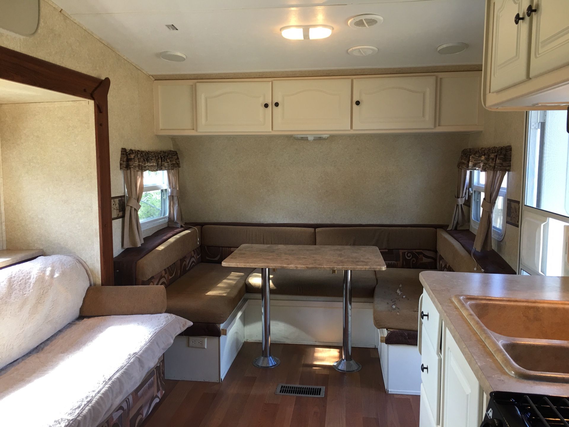 2009 Keystone Outback Loft Toy Hauler Trailer for Sale in Wildomar, CA ...