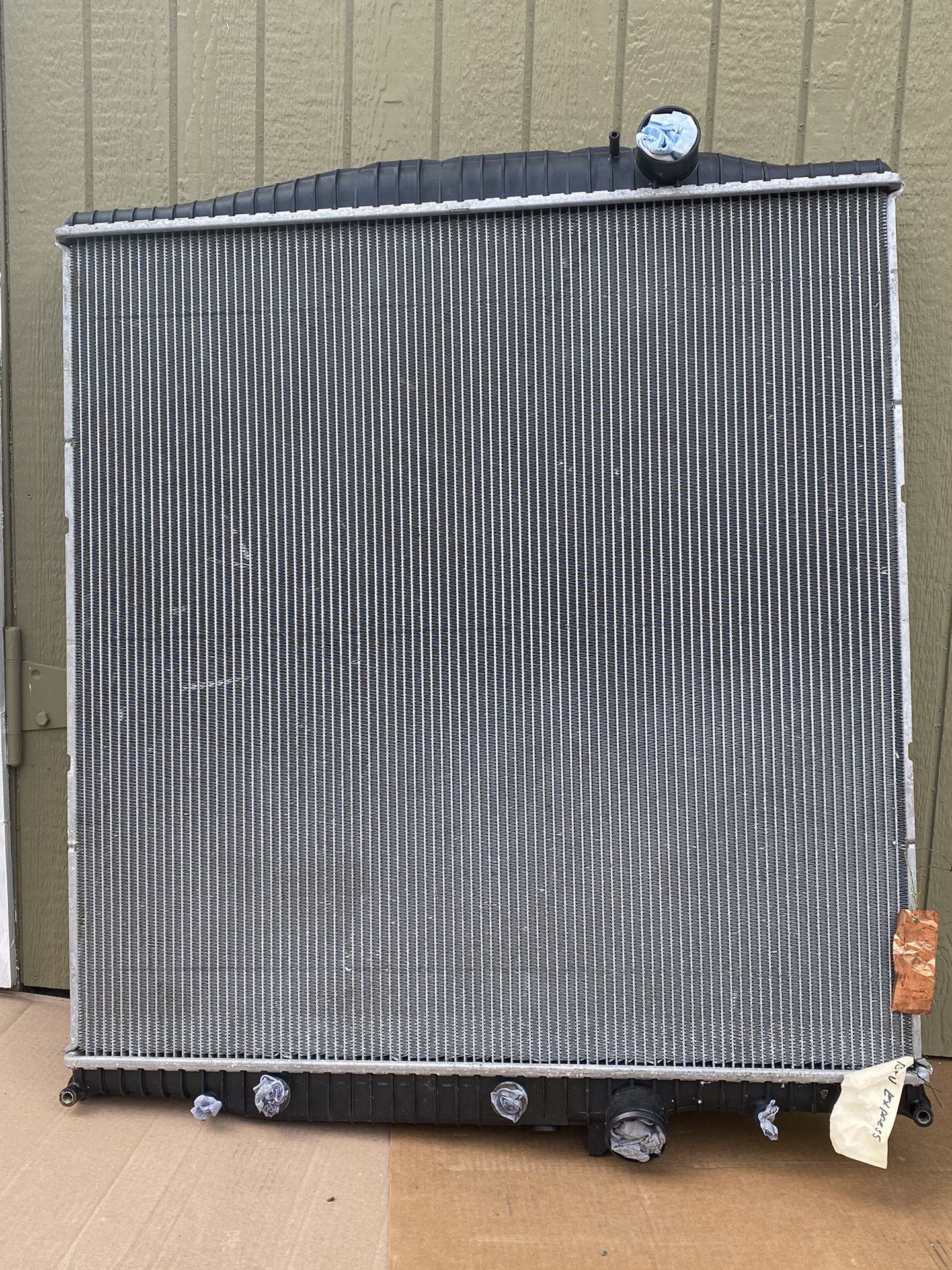 VOLVO VNL Semi Truck OEM Radiator for Sale in Vancouver, WA - OfferUp