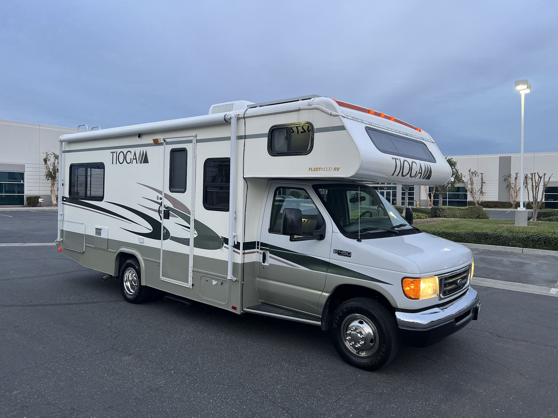 2005 Fleetwood Tioga 24Ft W/RearBed Slps 6 Great Shape MustSee for Sale ...