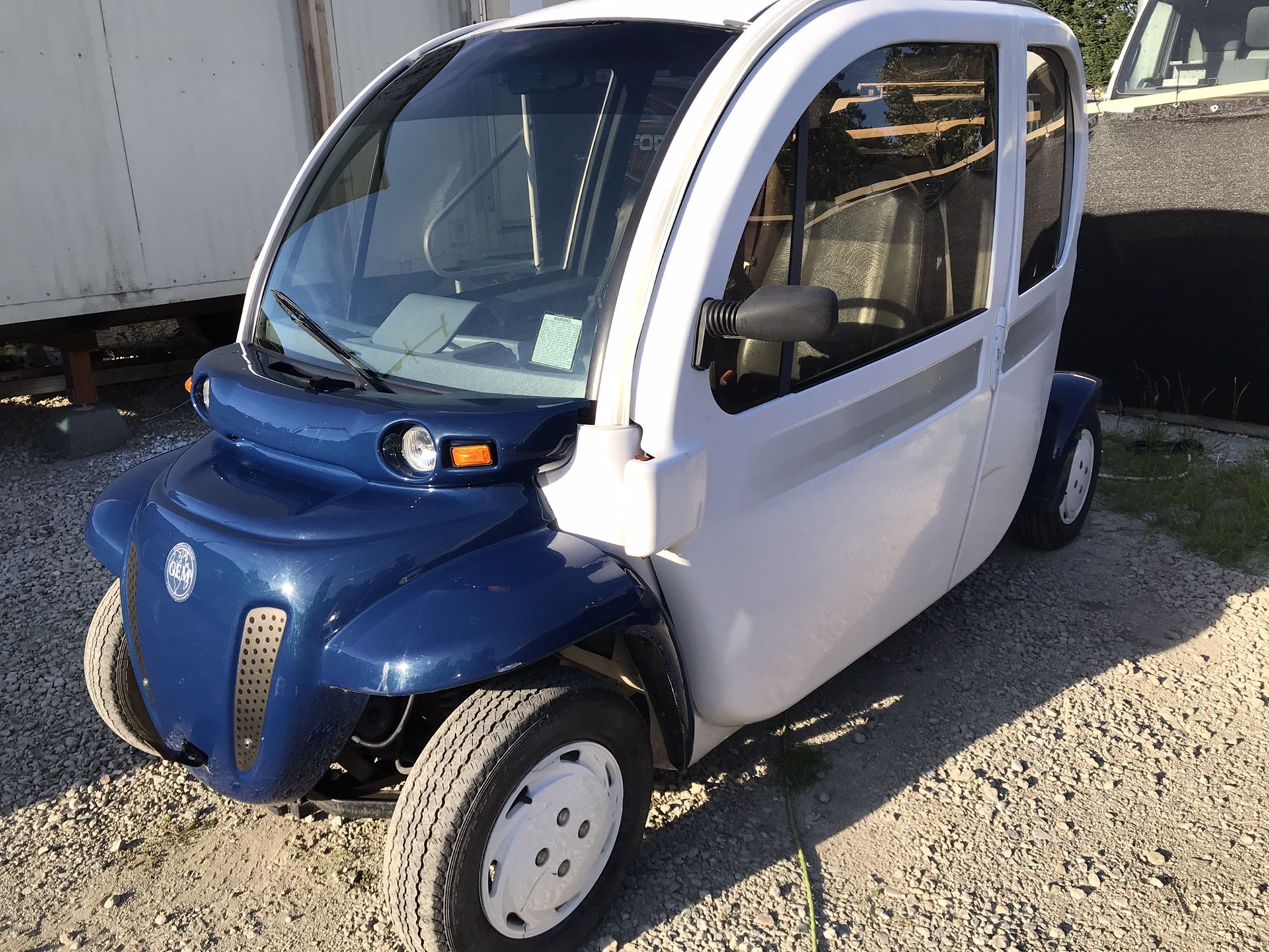 2002 Gem e825 electric car golf cart transport utv side by side for Sale in Tacoma, WA - OfferUp