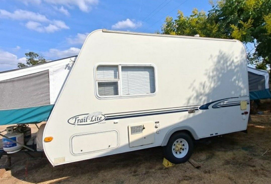 2002 Trail Lite Bantam B17B for Sale in San Bernardino, CA - OfferUp
