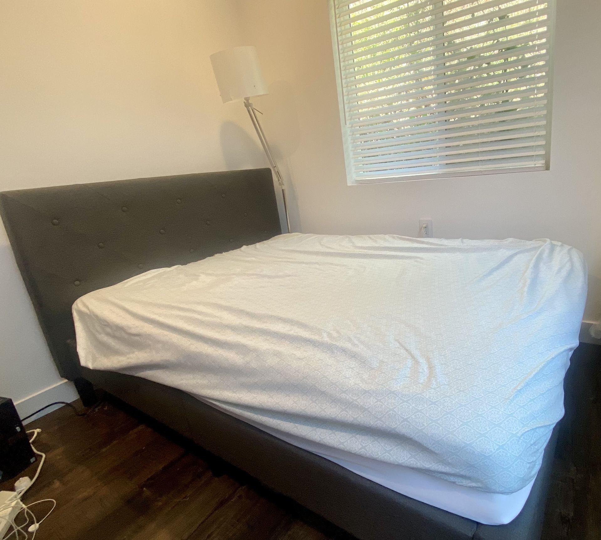 Zinus Full Size Upholstered Bed Frame for Sale in San Diego, CA - OfferUp