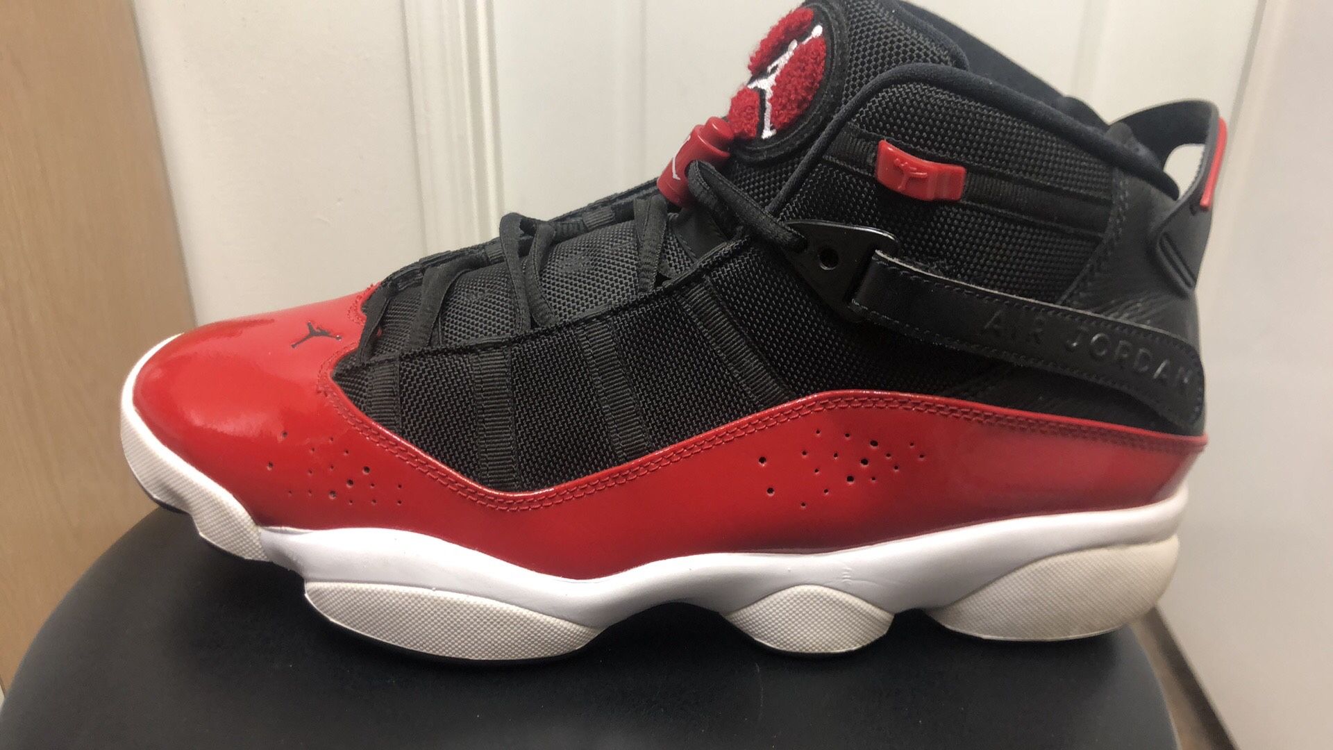 Tenis Air Jordan Original Rojo Con Suela Blanca, Y Detalles