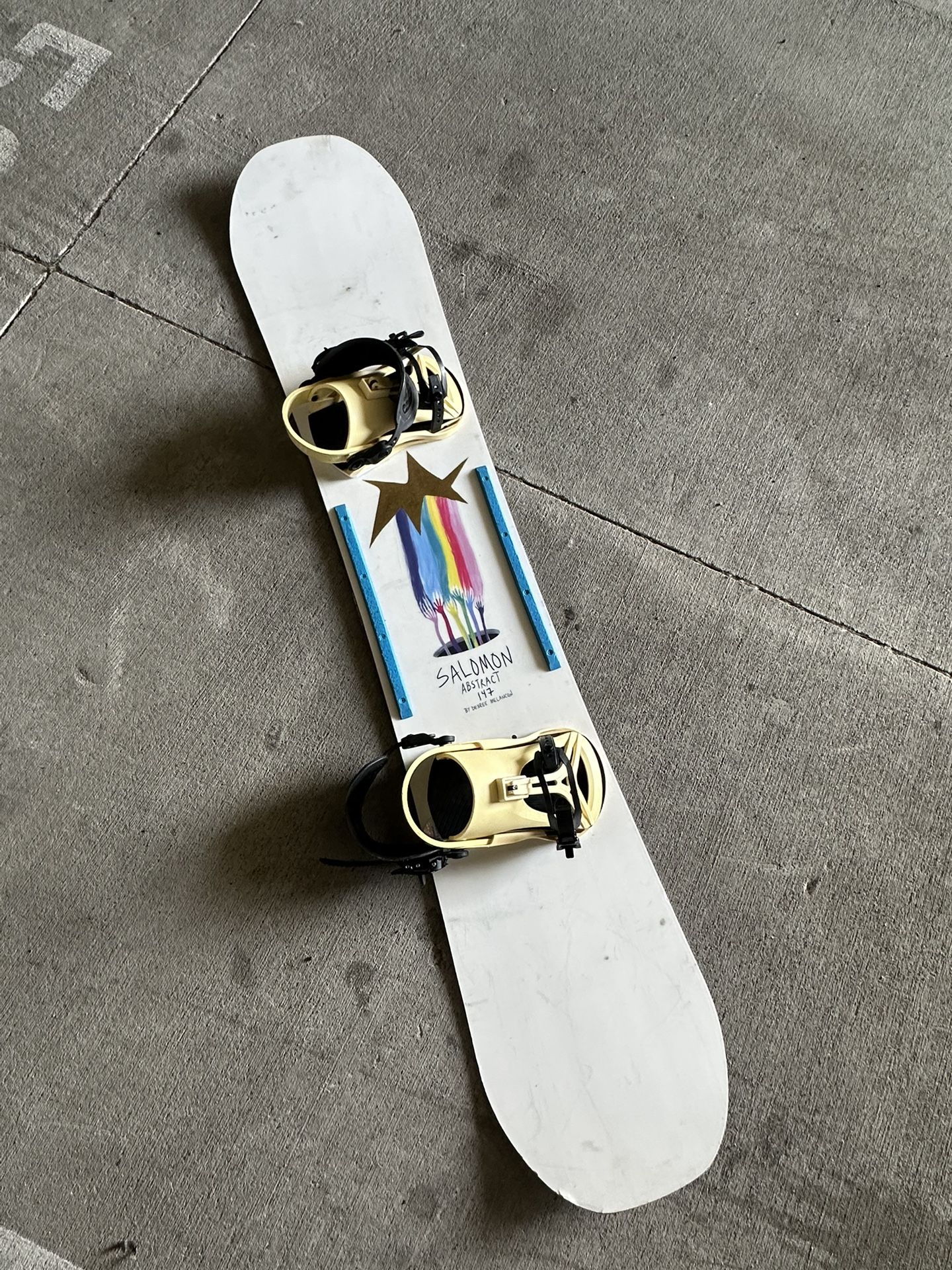 147cm Salomon Abstract Snowboard With Small Union Rosa Bindings for ...