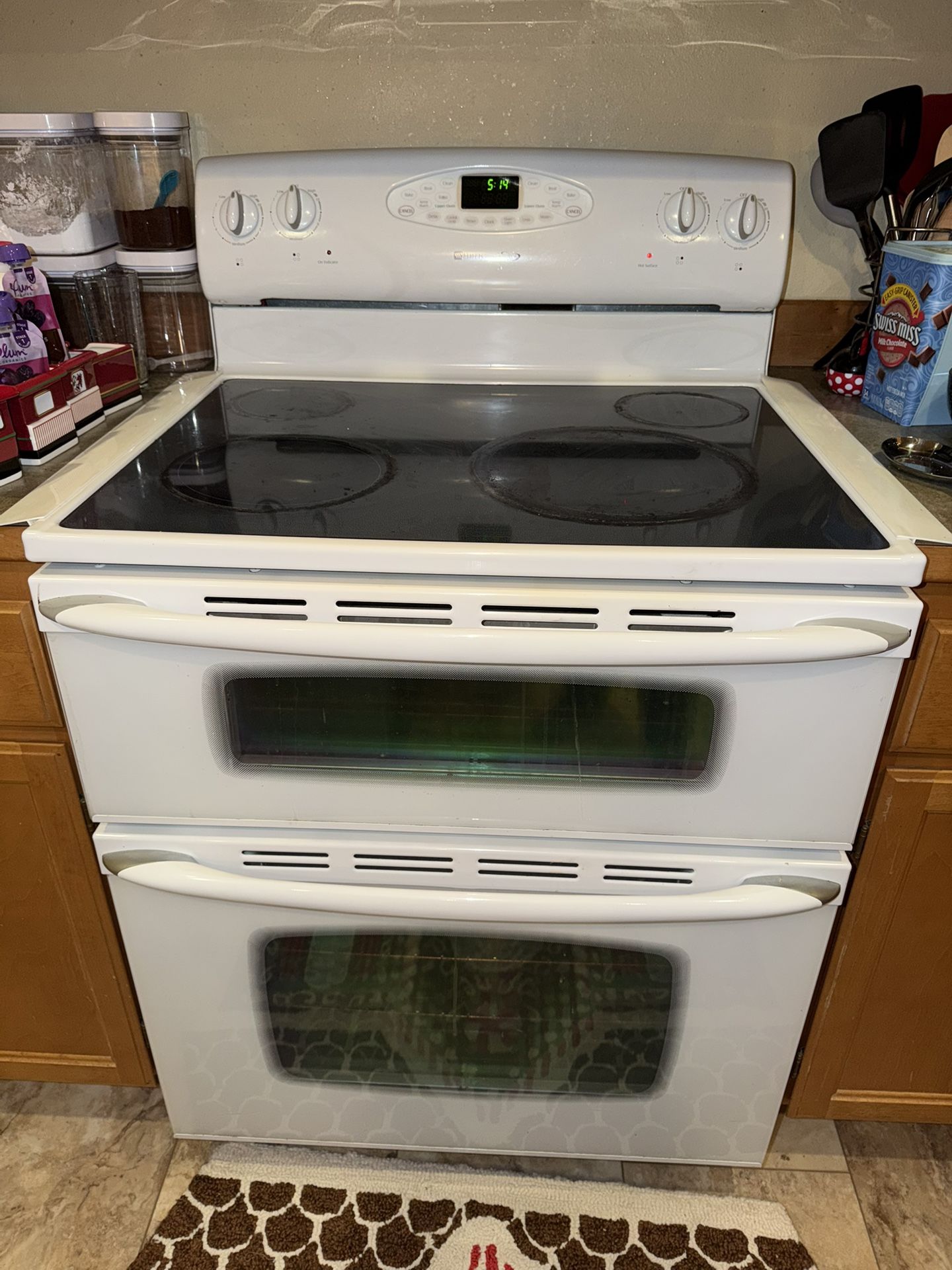 White Maytag Gemini Double Oven for Sale in Tacoma, WA - OfferUp