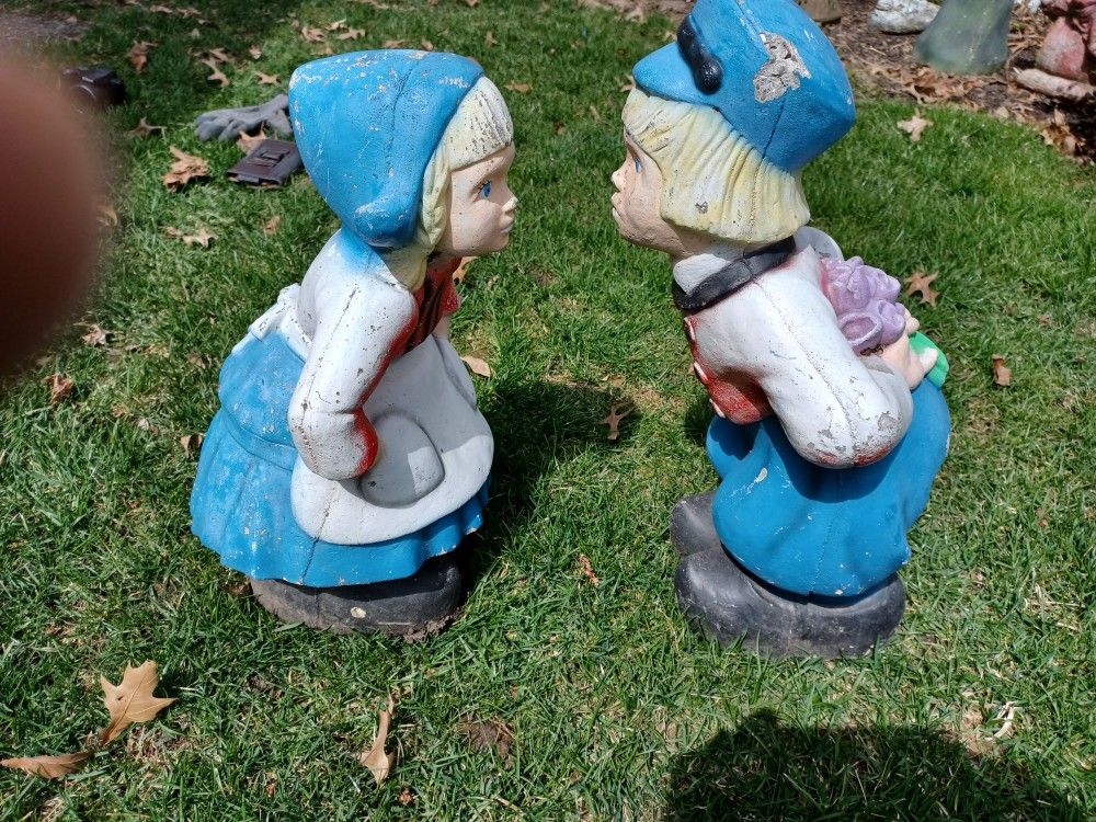 Concrete Dutch Boy & Girl Garden Statues for Sale in Mount Prospect, IL ...