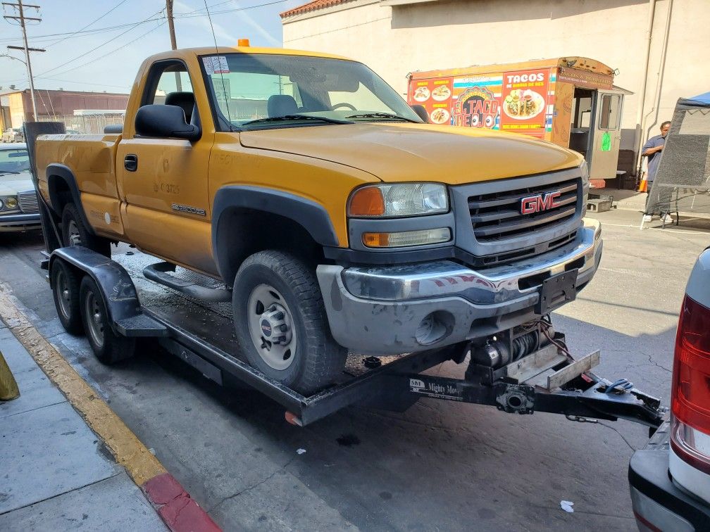 2006 gmc 2500 hd parting out for Sale in Los Angeles, CA - OfferUp