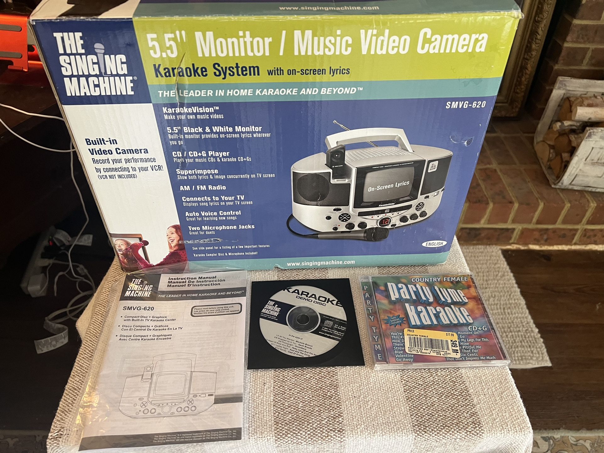 Karaoke Machine With Screen And Camera
