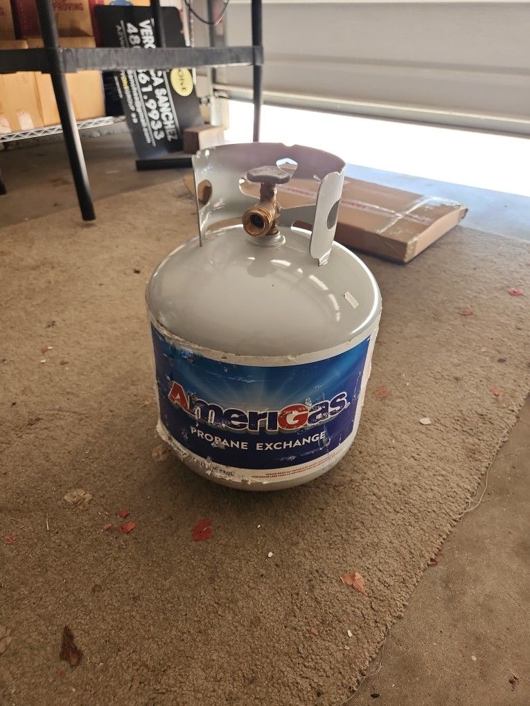 15lb Empty Propane Tank for Sale in Mesa, AZ - OfferUp
