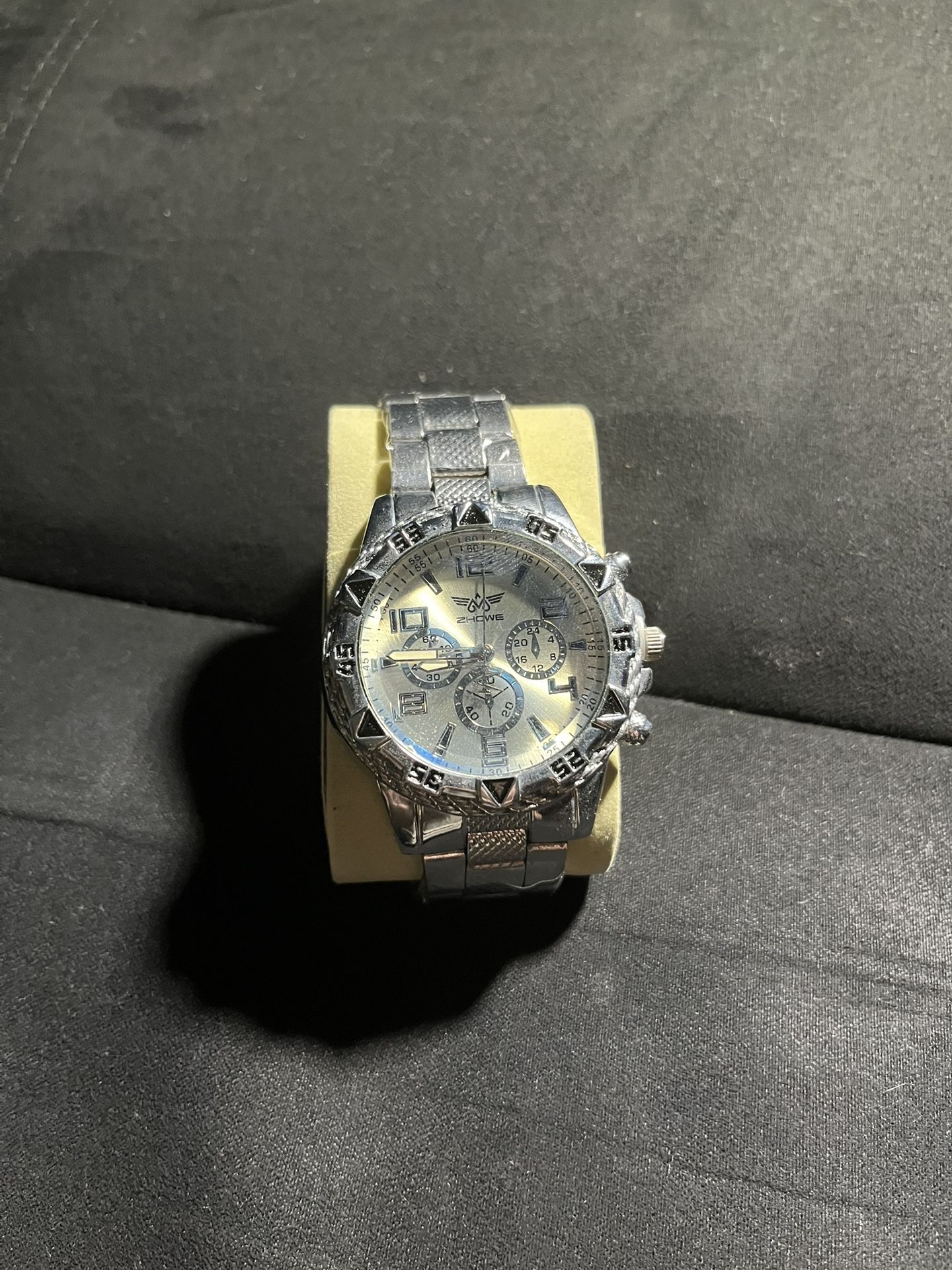 Nice Watch for Sale in Wyandotte, MI - OfferUp