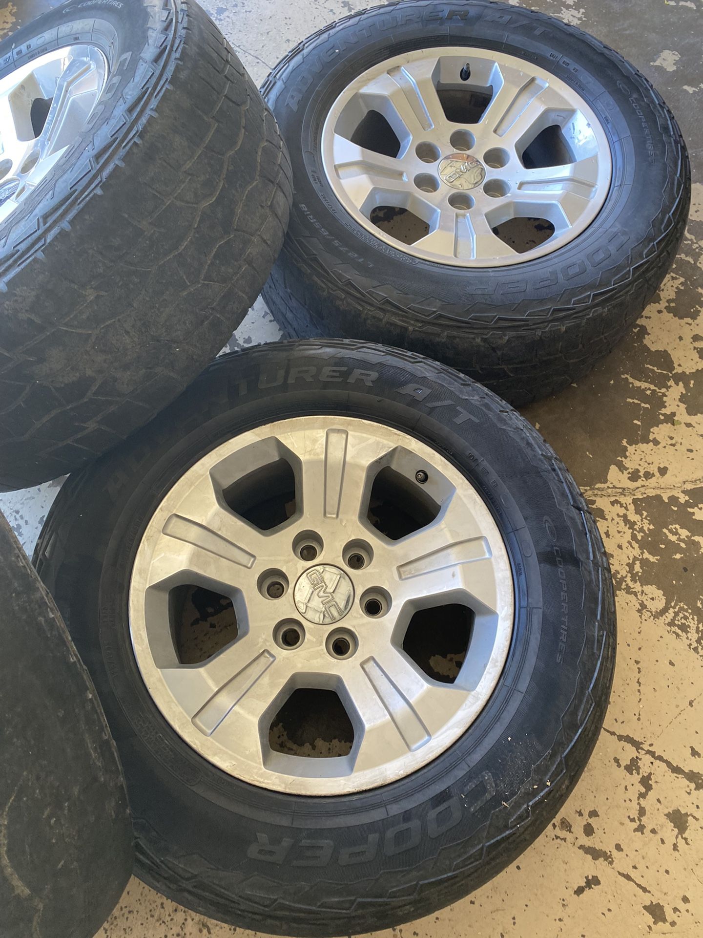 Chevy Wheels 18” 6Lug for Sale in Dallas, TX - OfferUp