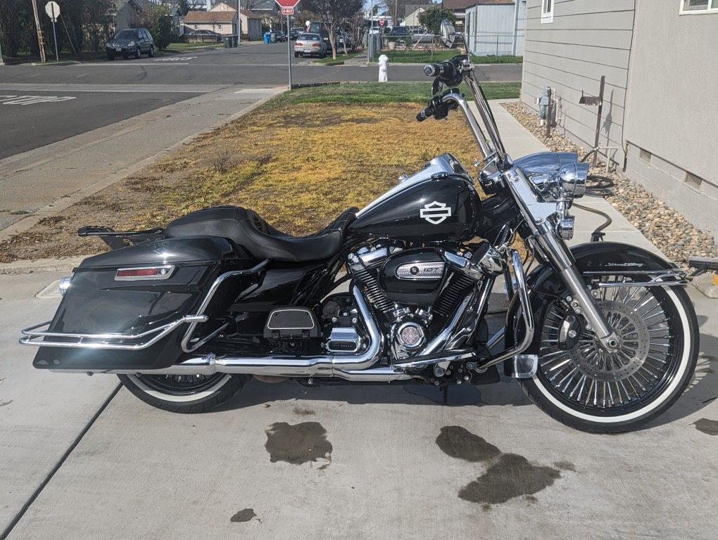 2019 Harley Davidson Road King for Sale in Dixon, CA - OfferUp