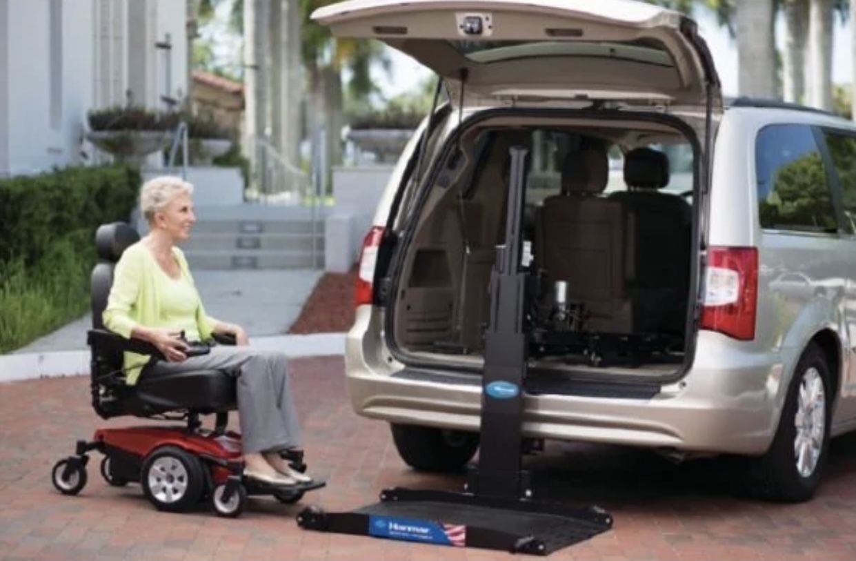 Harmar Mobility AL600 Platform Scooter Lift For Scooter for Sale in San ...