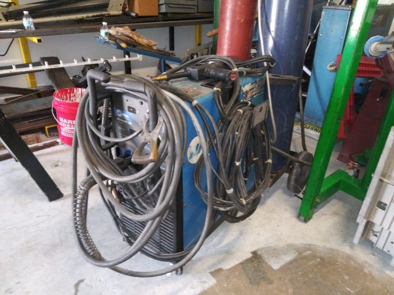Welder Miler 251 for Sale in Pompano Beach, FL - OfferUp