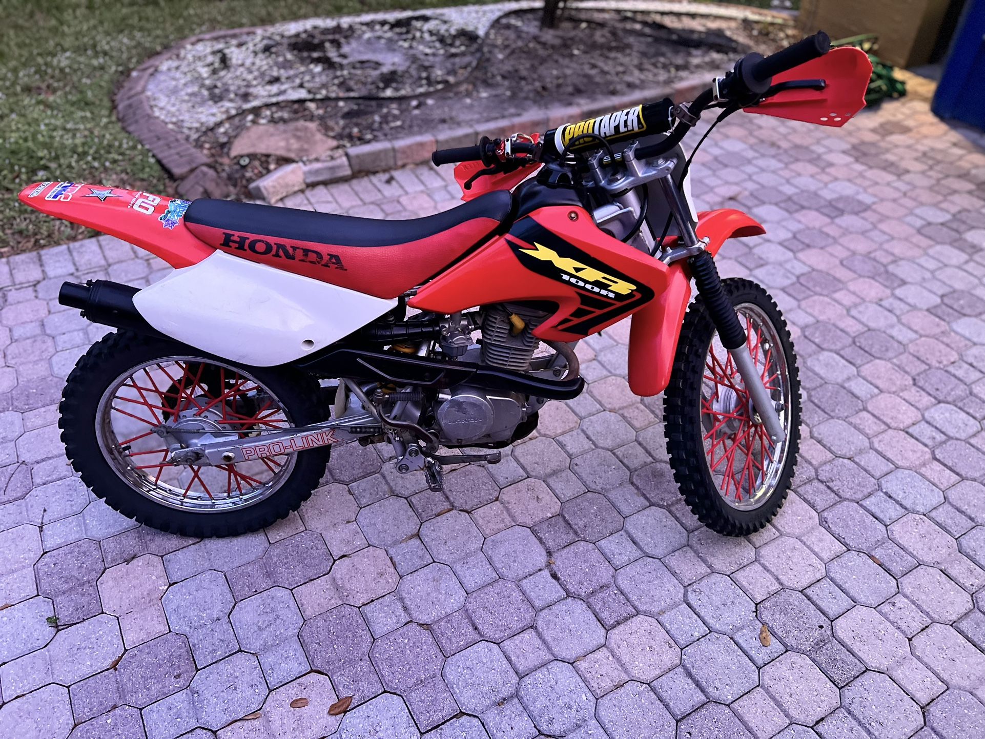 2002 Honda XR100 Dirtbike for Sale in Pompano Beach, FL - OfferUp