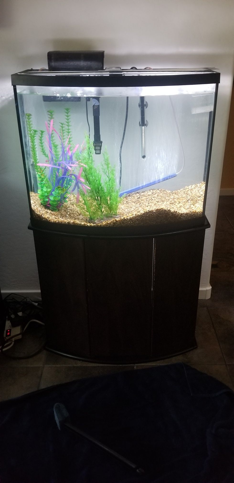 Marineland 38 gallon bow front fish tank for Sale in Phoenix, AZ - OfferUp