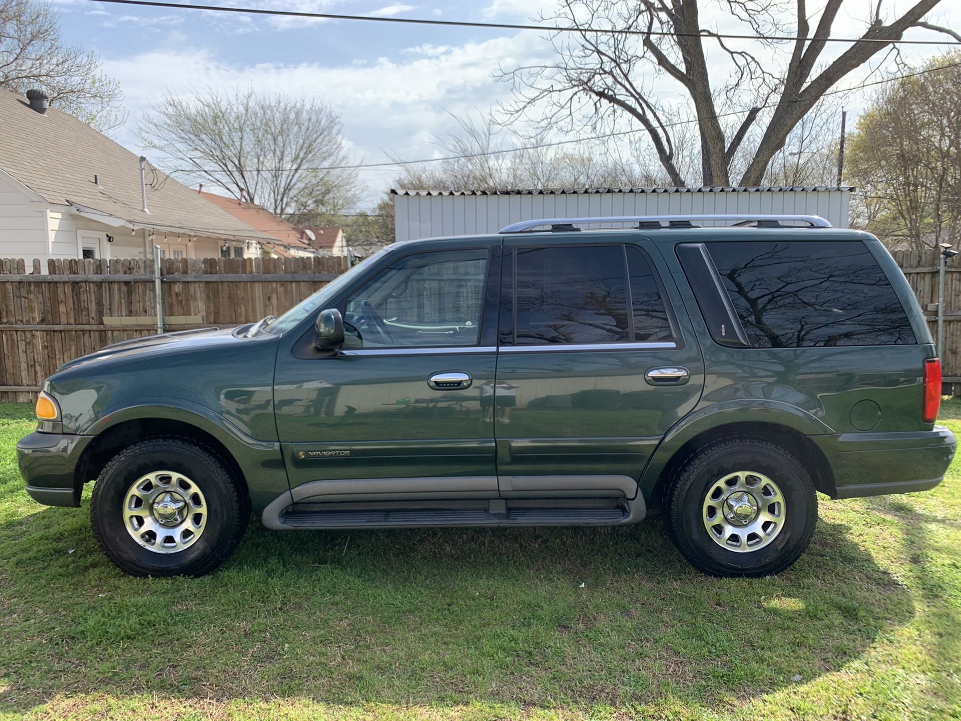 1999 Lincoln Navigator for Sale in Dallas, TX - OfferUp