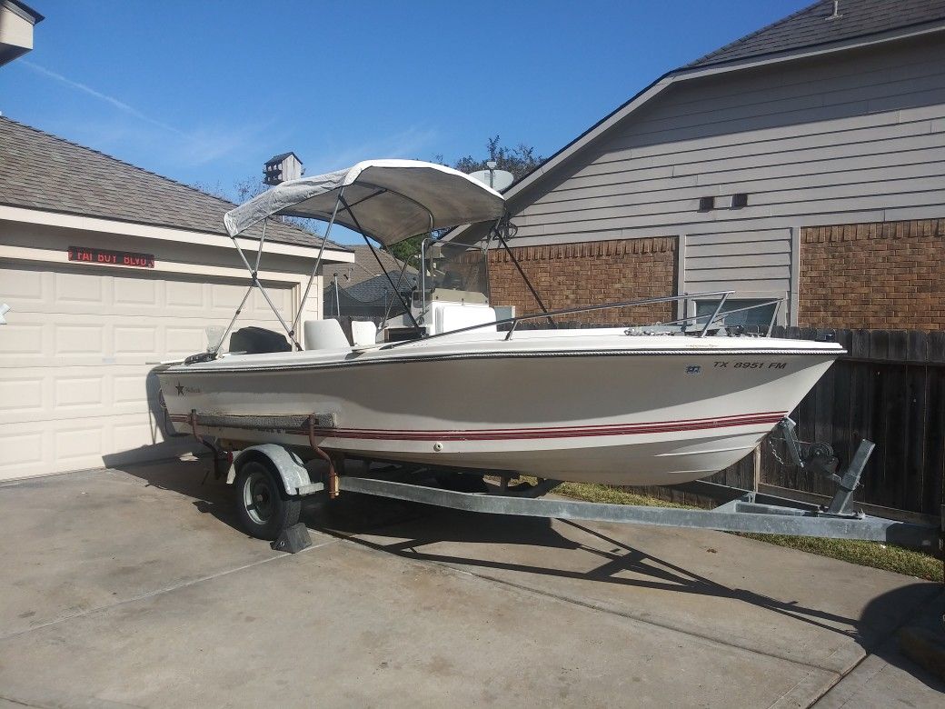 19 foot Wellcraft center console for Sale in Katy, TX - OfferUp