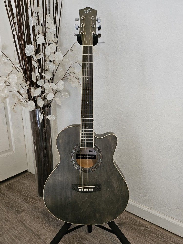 3/4 Acoustic Guitar In Matt Dust Grey/green for Sale in Las Vegas, NV ...