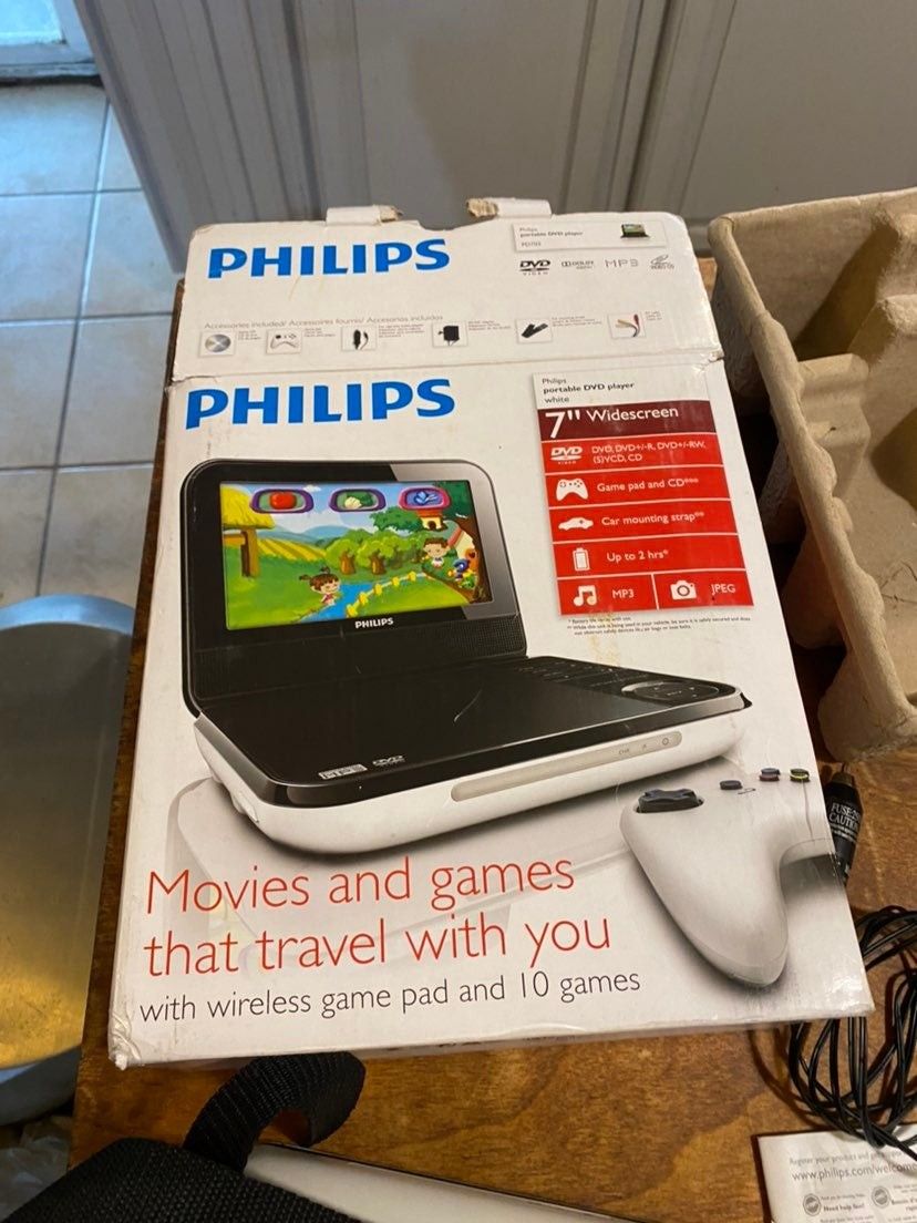Philips Portable Dvd Player White
