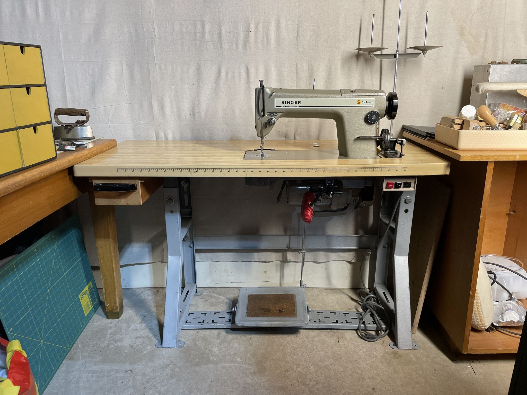 Industrial Sewing Machine Singer Single Needle 191 D300AA Lock Stitch ...