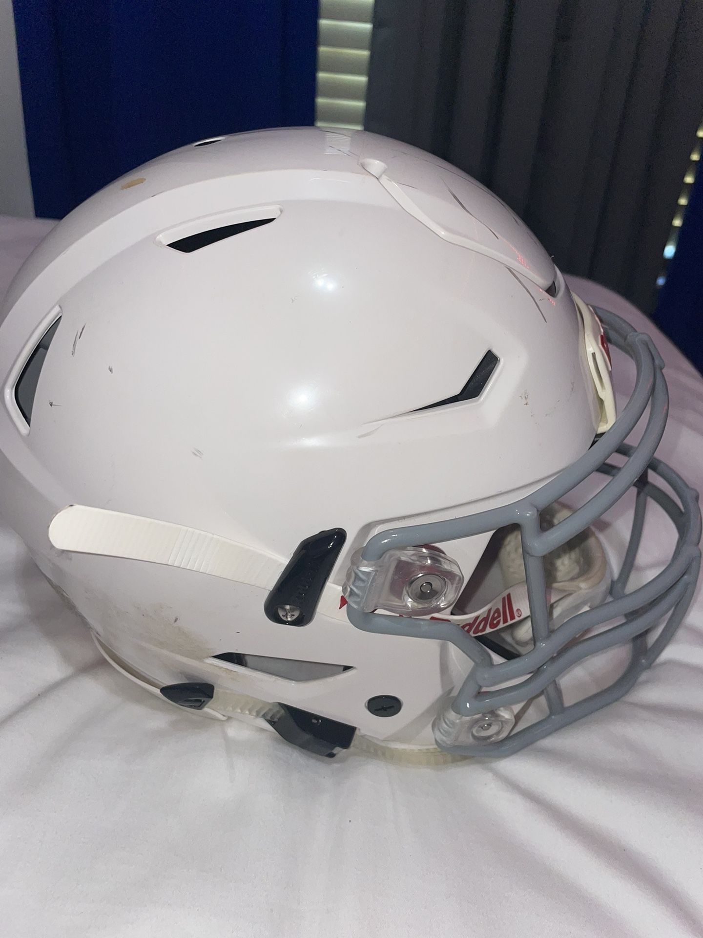 Speedflex football Helmet Size Youth Medium for Sale in Spring, TX ...