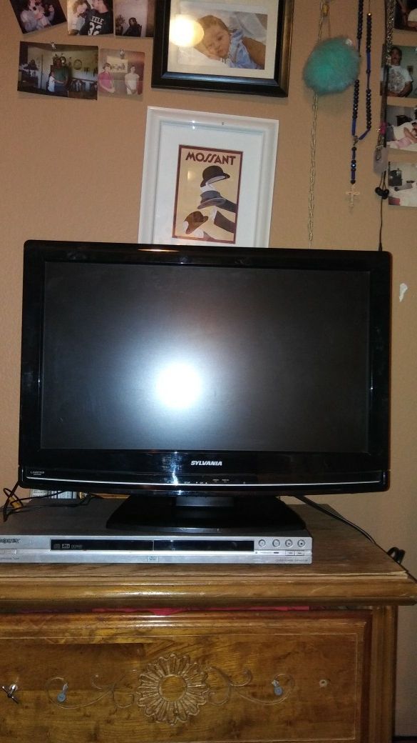 2010 Sylvania limited edition LED 22 inch flat screen for Sale in ...