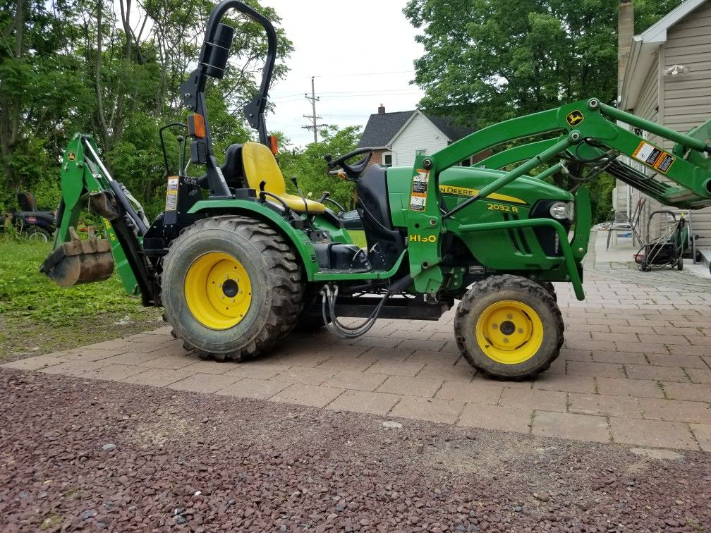 John Deere 2032R loader with backhoe tractor for Sale in Bangor, PA ...