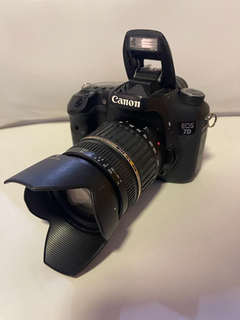 CAMERA CANON 7D CLASSIC WITH 18-200mm Lens+CF CARD for Sale in ...