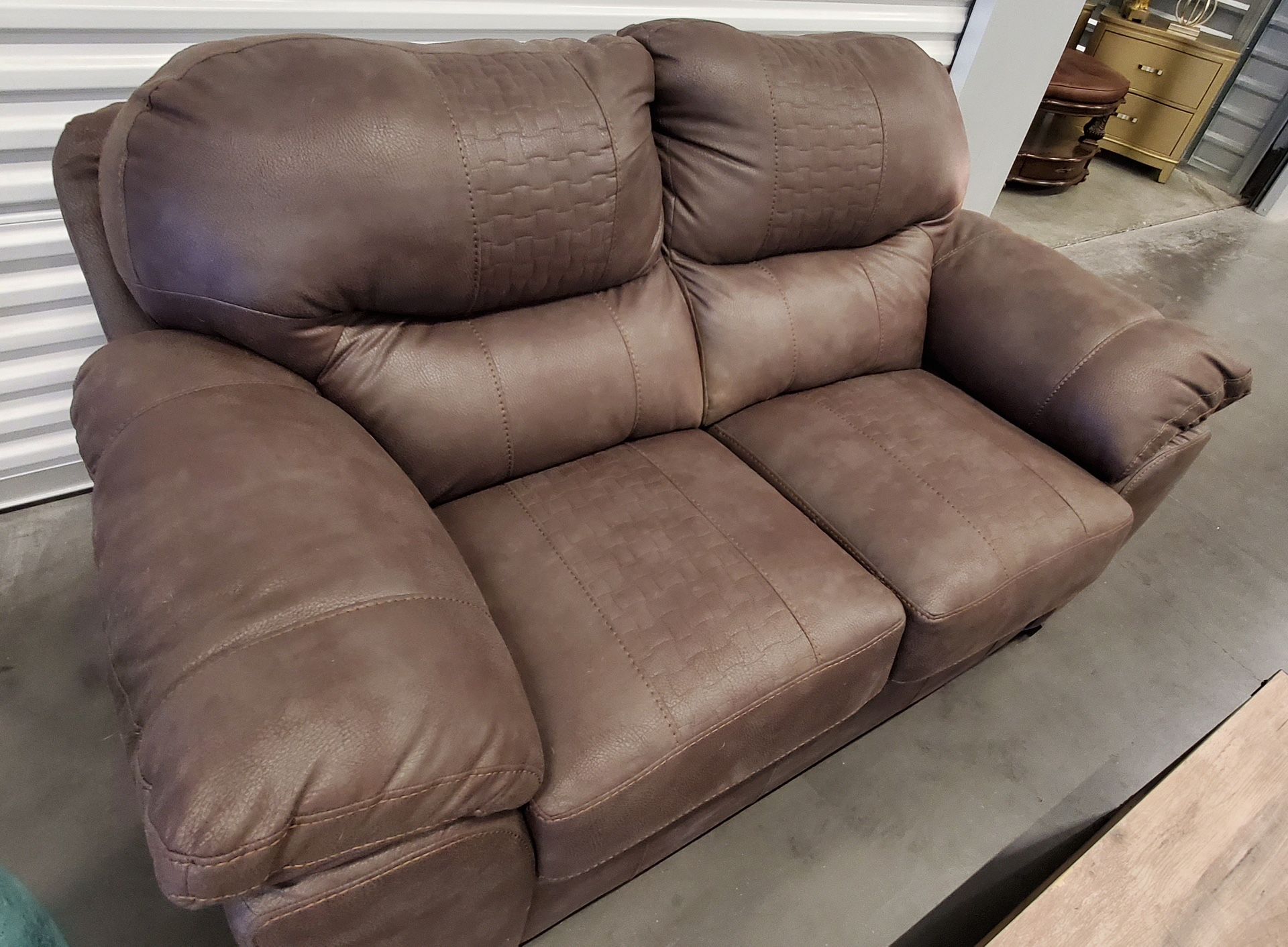 Second hand leather lounges for sale store