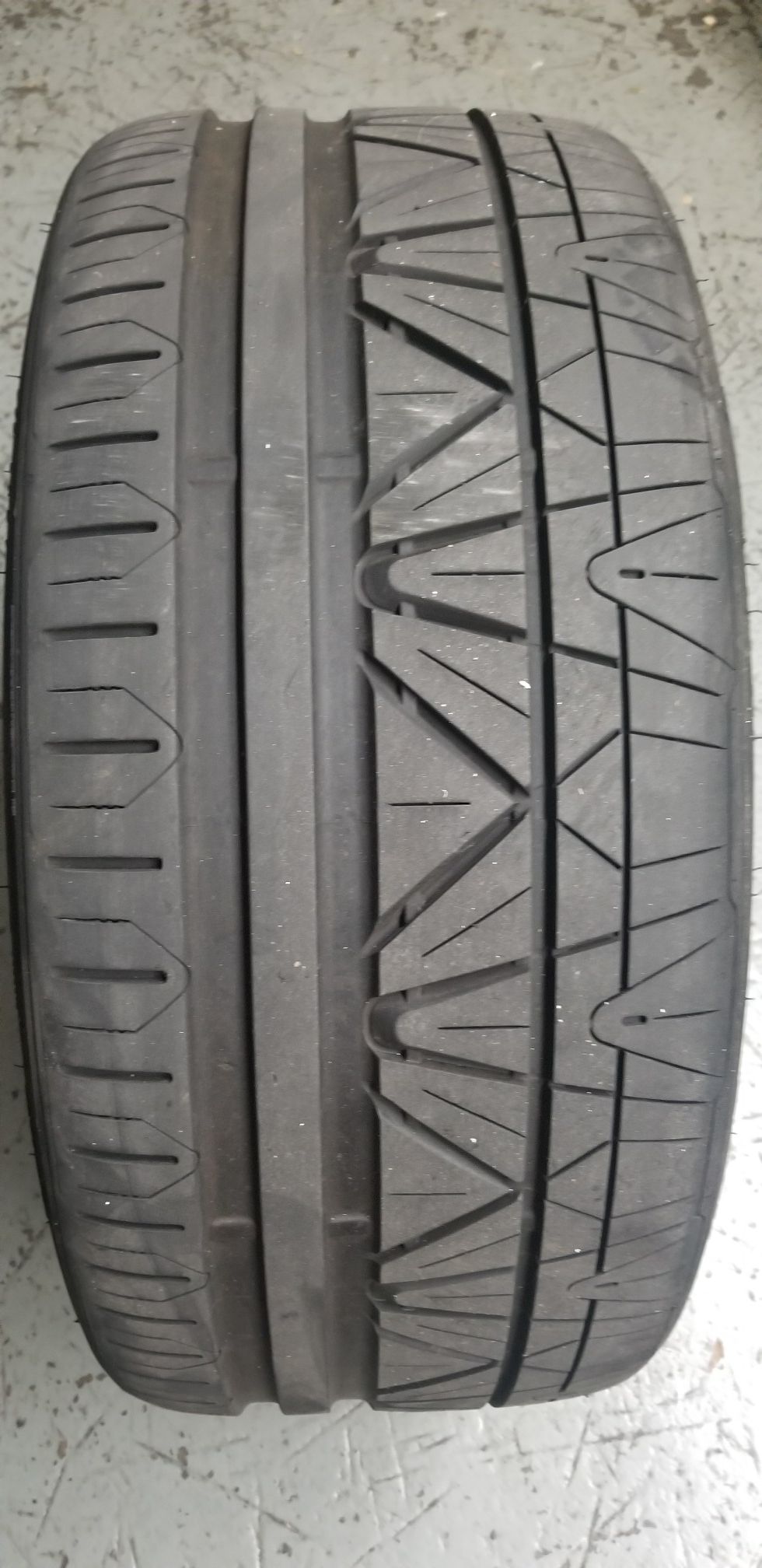 Used 275/30R22 Nitto Tires 2753022 llantas 275 30 22 for Sale in Santa ...
