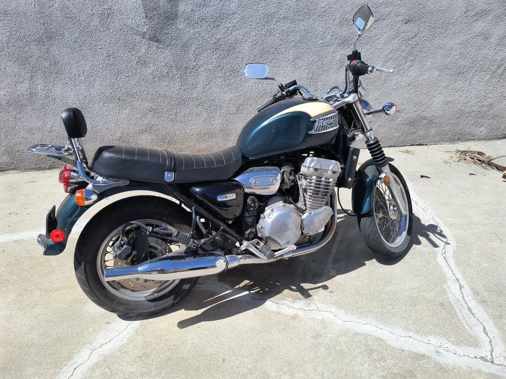 1996 Triumph Thunderbird 900 for Sale in San Pedro, CA - OfferUp