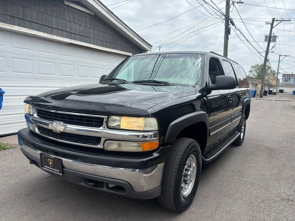 2003 SUBURBAN 4X4 LIFTED 6.0 ENGINE for Sale in Chicago, IL - OfferUp