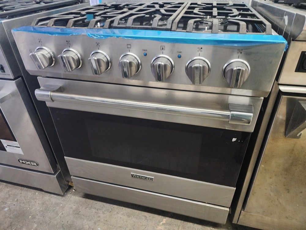 Like New Viking Stove Dual Fuel for Sale in Los Angeles, CA - OfferUp