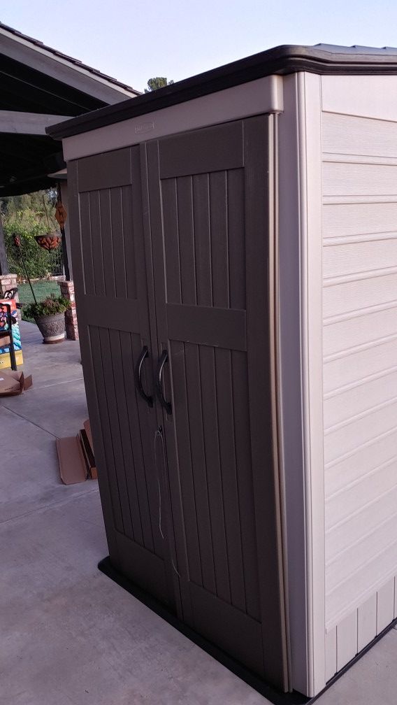 Big Max 2 ft. 6 in. x 4 ft. 3 in. Large Vertical Resin Storage Shed for ...