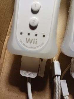 Nintendo Nintendo Wii Motion Plus Controller To Remotes To Nunchucks ...