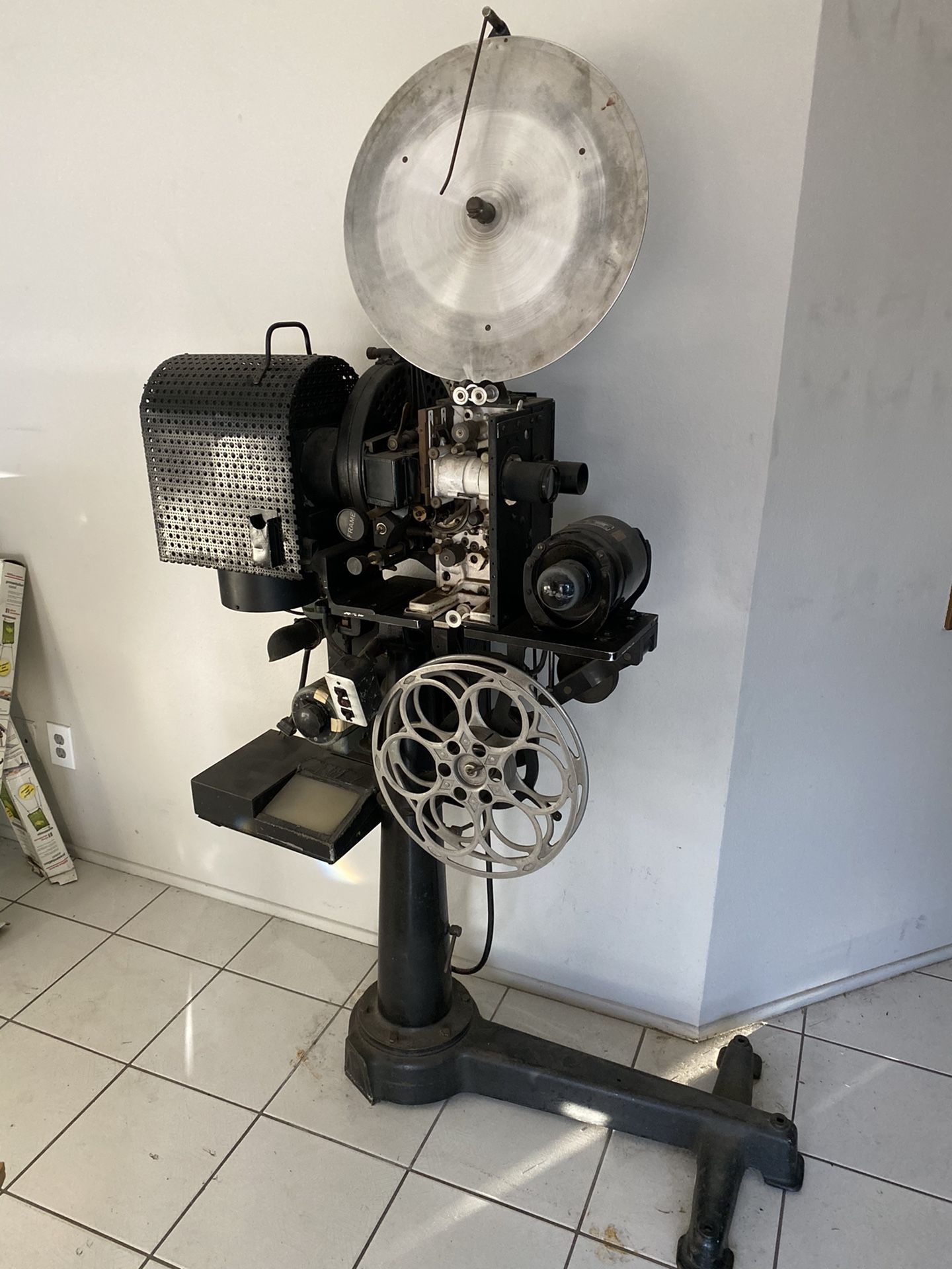 35mm motion picture projector for Sale in Santa Ana, CA - OfferUp