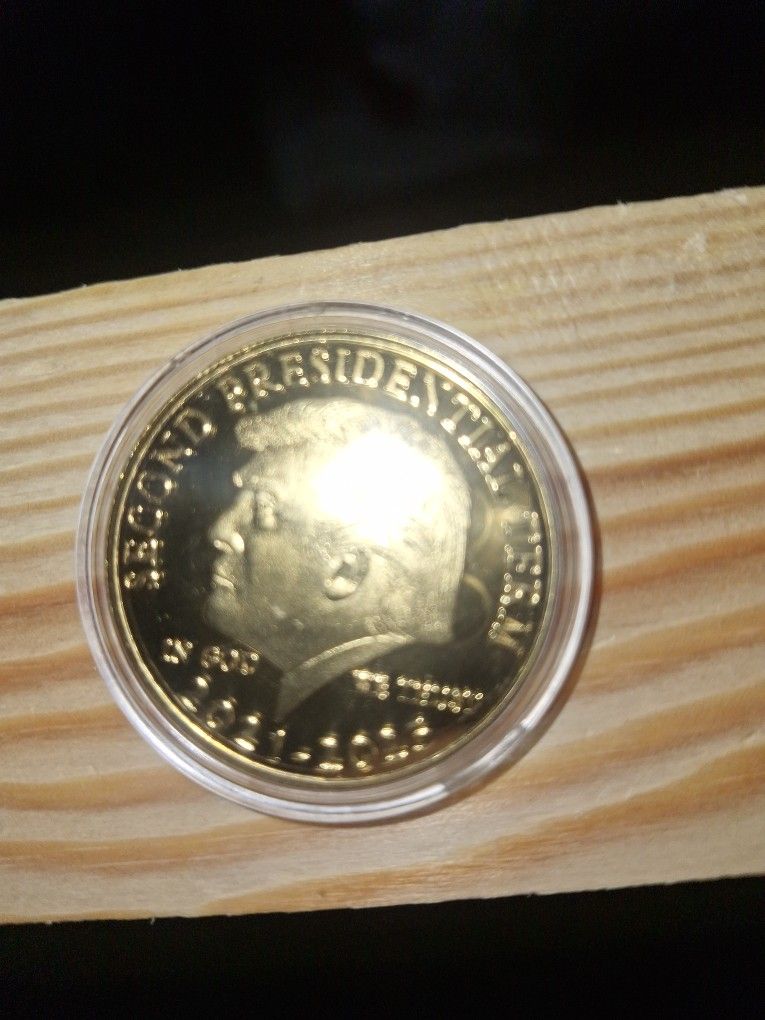 Donald Trump. 24k Gold Coin 2024-25 for Sale in Moorpark, CA - OfferUp