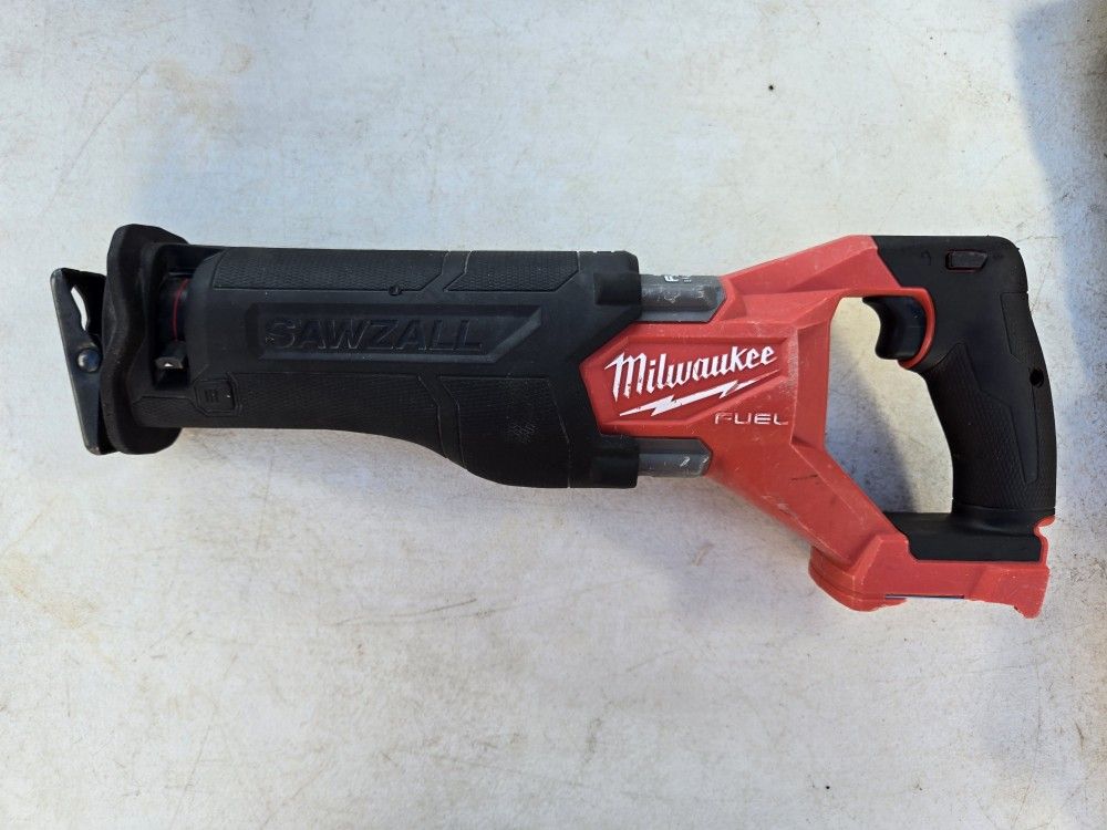 Milwaukee M18 FUEL GEN-2 18V Lithium-Ion Brushless Cordless SAWZALL Reciprocating Saw (Tool-Only ...