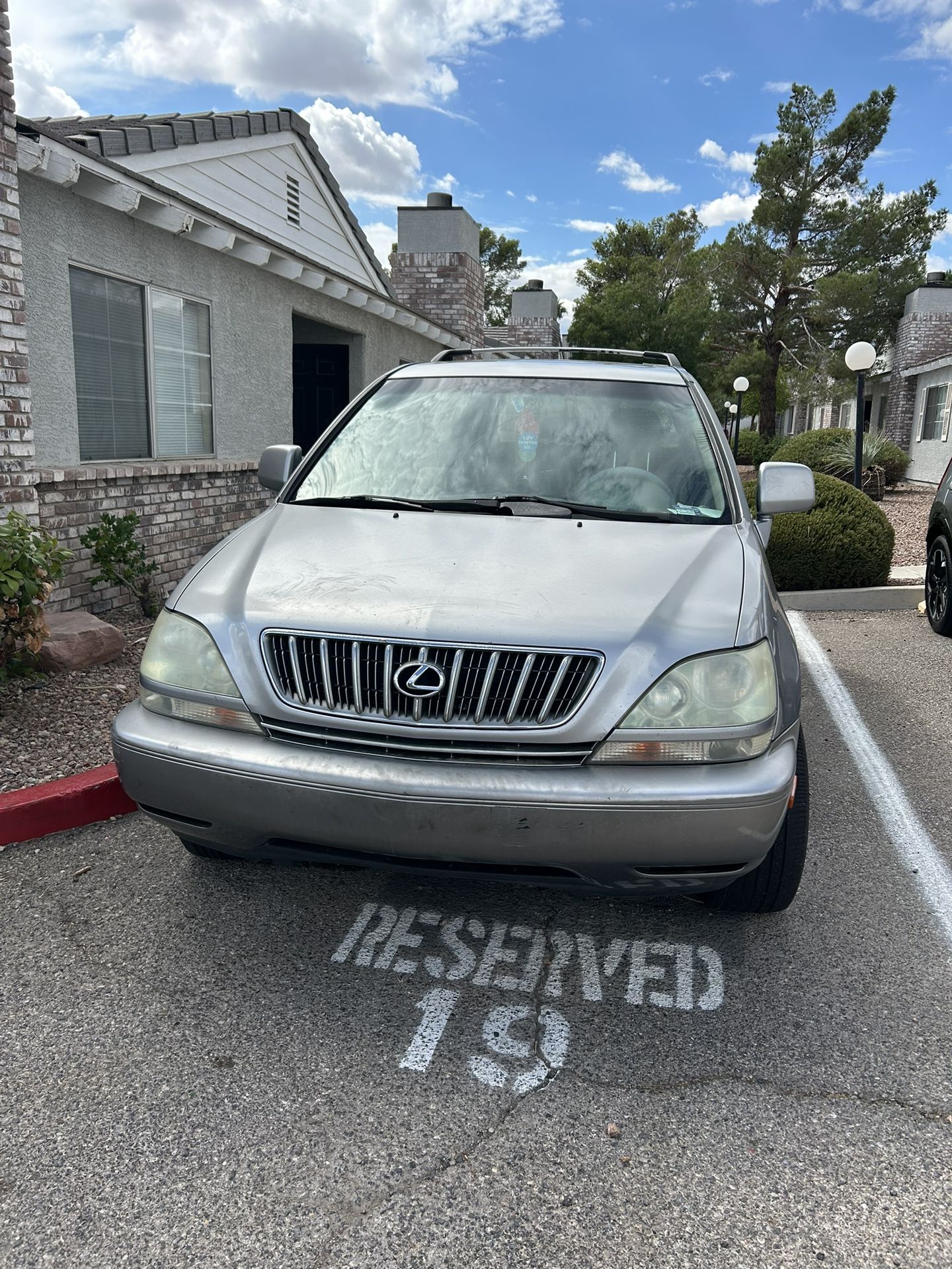 2000 Lexus Rx 300 for Sale in Las Vegas, NV - OfferUp