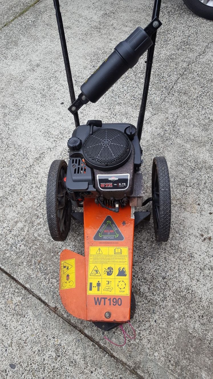 Echo Bear Cat Wheeled Trimmer WT190 for Sale in Seattle, WA - OfferUp