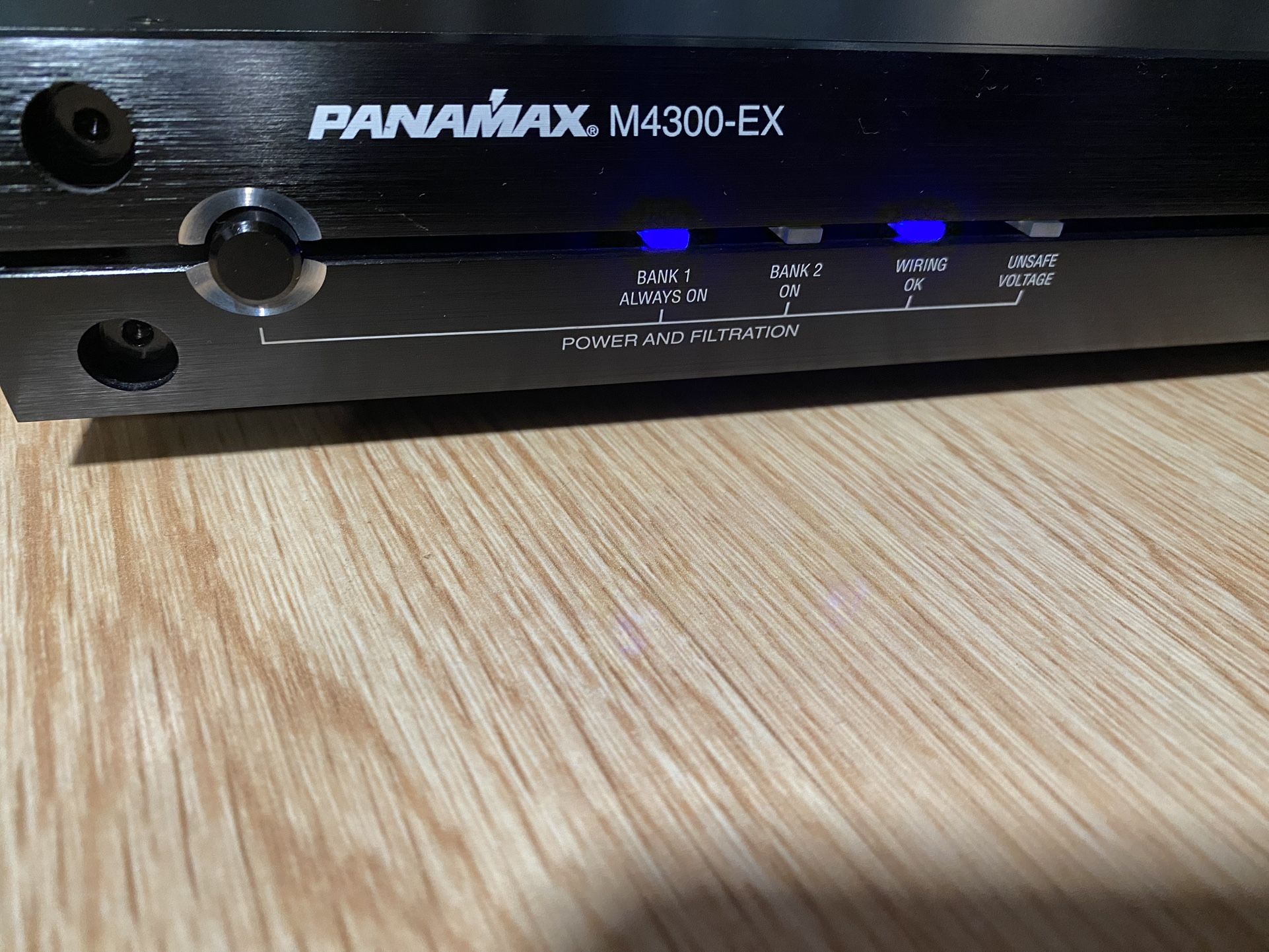 Panamax MAX 4300-EX Power line conditioner and surge protector for Sale ...